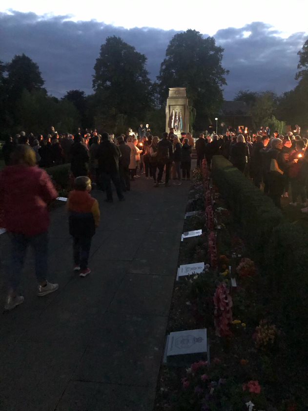 Bourne gathers to remember Her Late Majesty the Queen - Len Pick Trust